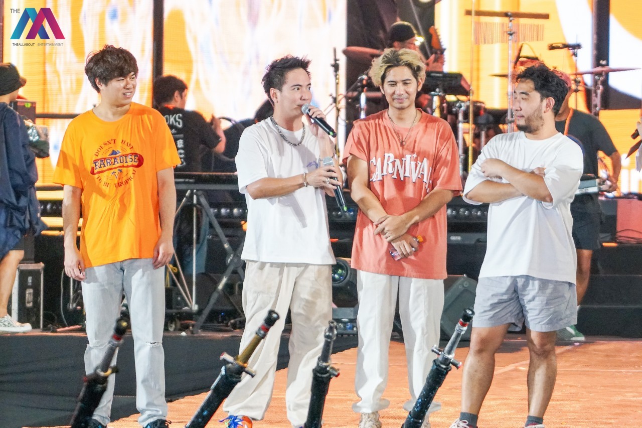 ศิลปินวัยรุ่นตัวท็อป ตบเท้าร่วมงาน ! ฟรีคอนเสิร์ตใหญ่เล่นน้ำกลางเมือง ...